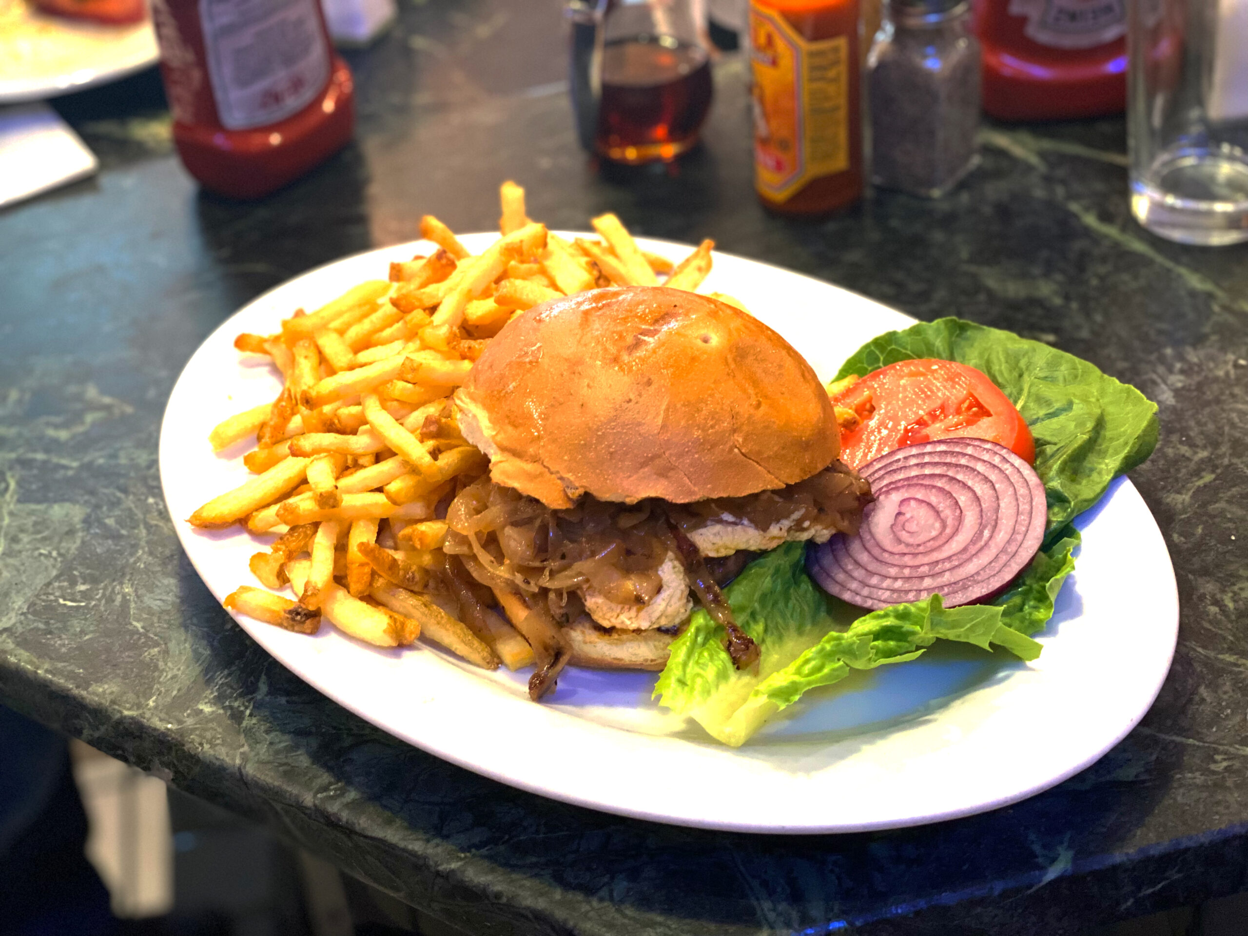 French Burger - Mo's Grill